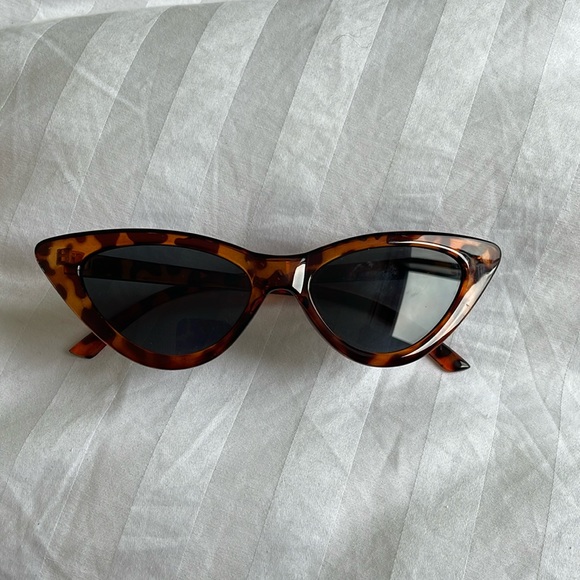 Accessories | Vintage Inspired Cat Eye Sunglasses Tortoise Shell | Poshmark